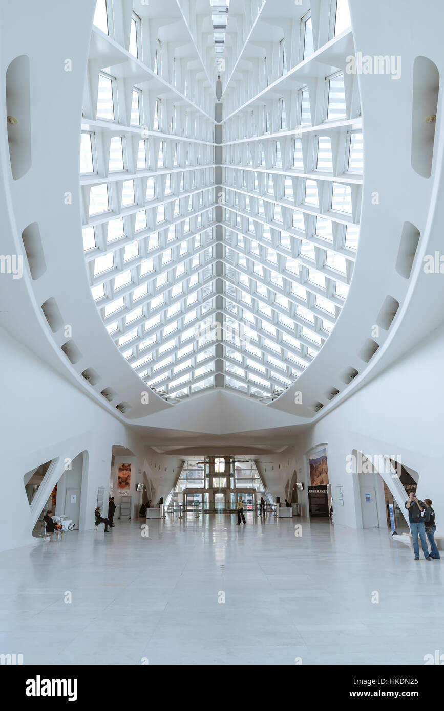 Interior atrium and skylight of Milwaukee Art Museum designed by ...