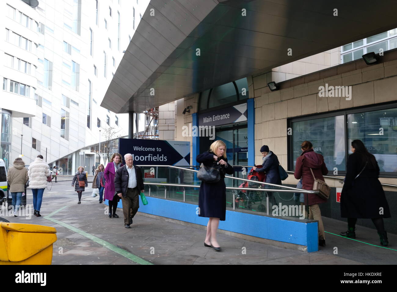 Moorfields Eye Hospital, Main Entrance Stock Photo - Alamy