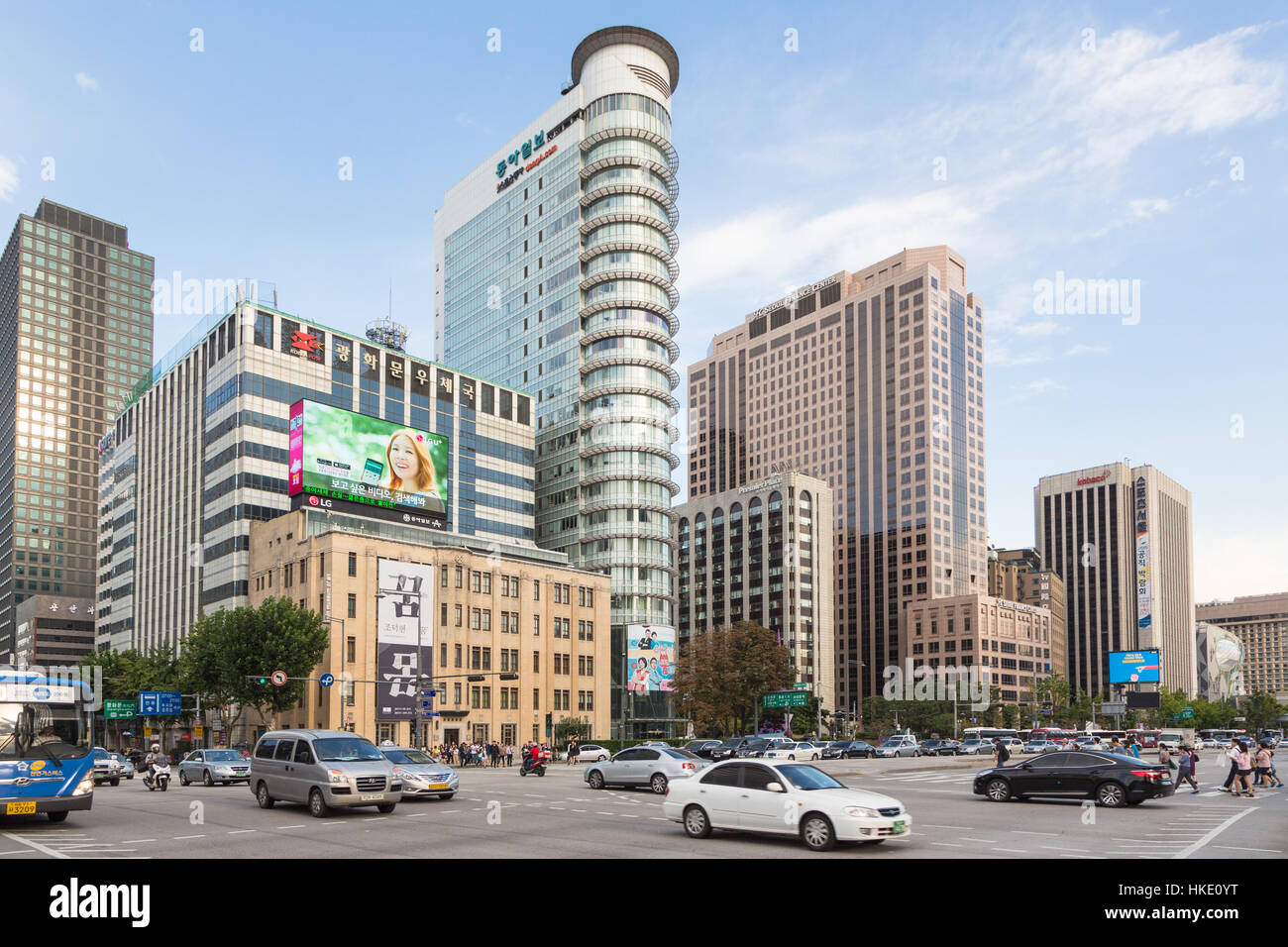 SEOUL, SOUTH KOREA - SEPTEMBER 12, 2015: Cars and buses drive along ...
