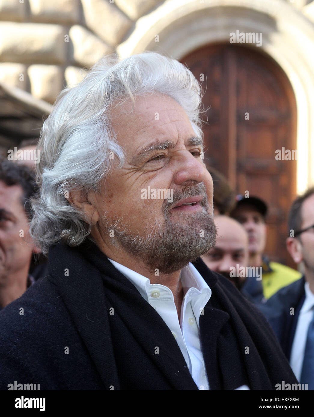 Cinque stelle hi-res stock photography and images - Alamy