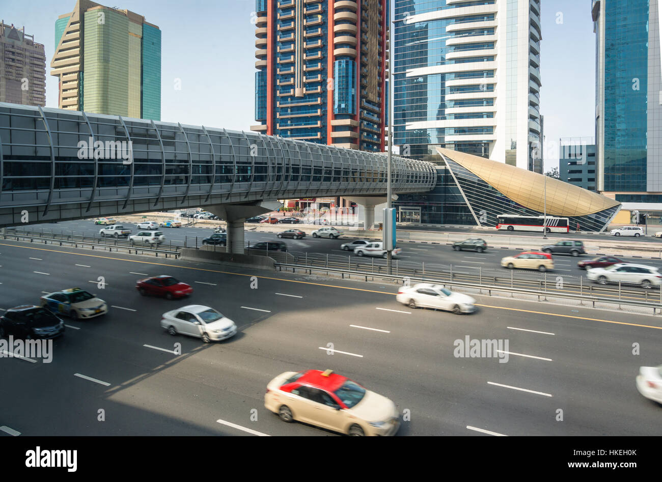 Highway front skyscrapers hi-res stock photography and images - Alamy