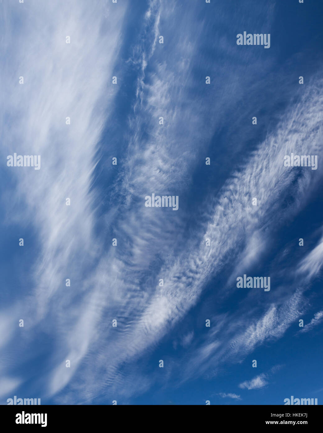Wispy cirrus clouds blue sky Stock Photo - Alamy Wispy cirrus clouds blue sky Stock Photo - Alamy