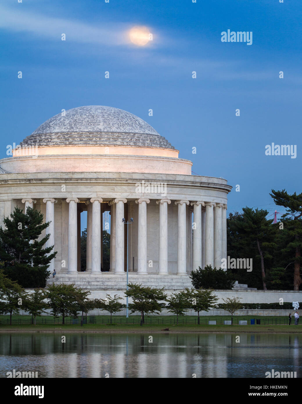 Moonrise over the Jefferson Memorial in Washington DC Stock Photo - Alamy