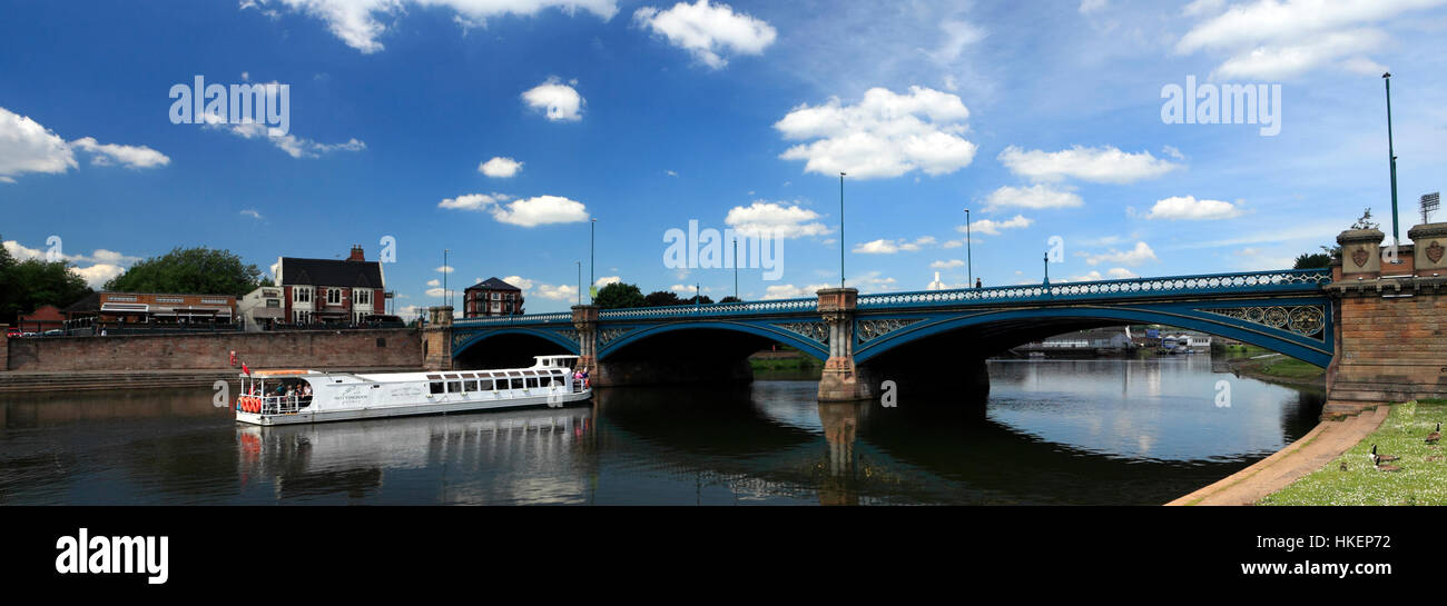 Boats on the river Trent, Trent Bridge, Nottingham city centre ...