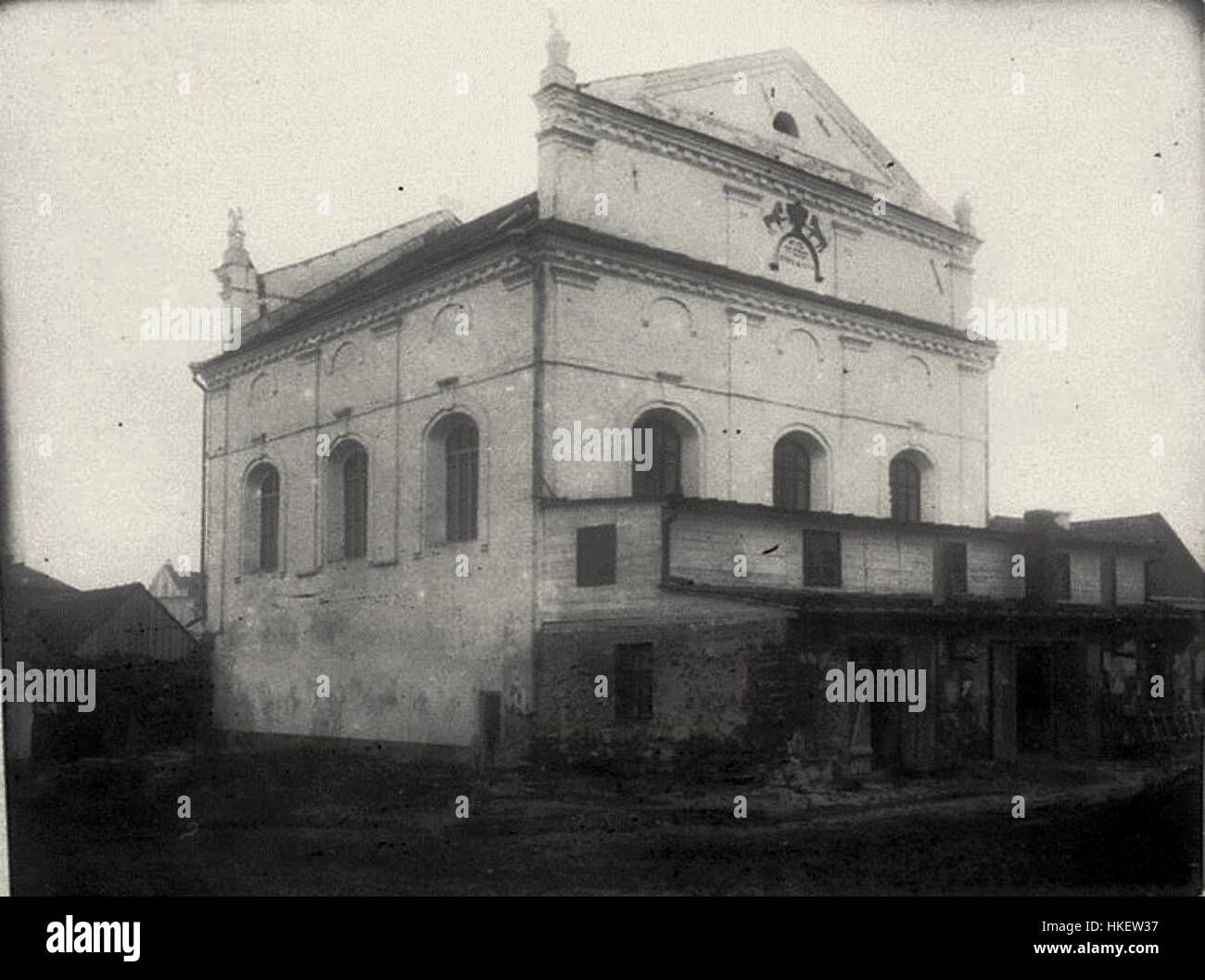 This artwork depicts the synagogue in Novohrad Volynskyi (formerly ...