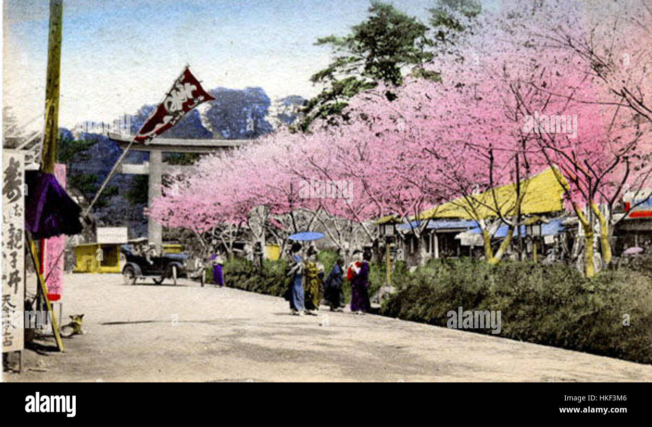 Dankazura Kamakura is a traditional Japanese painting depicting the ...