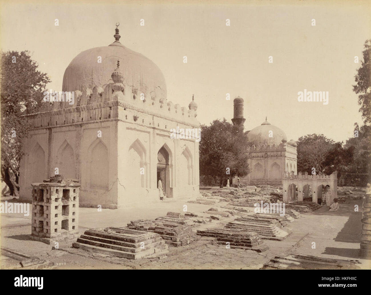 Dargah at gulbarga hi-res stock photography and images - Alamy