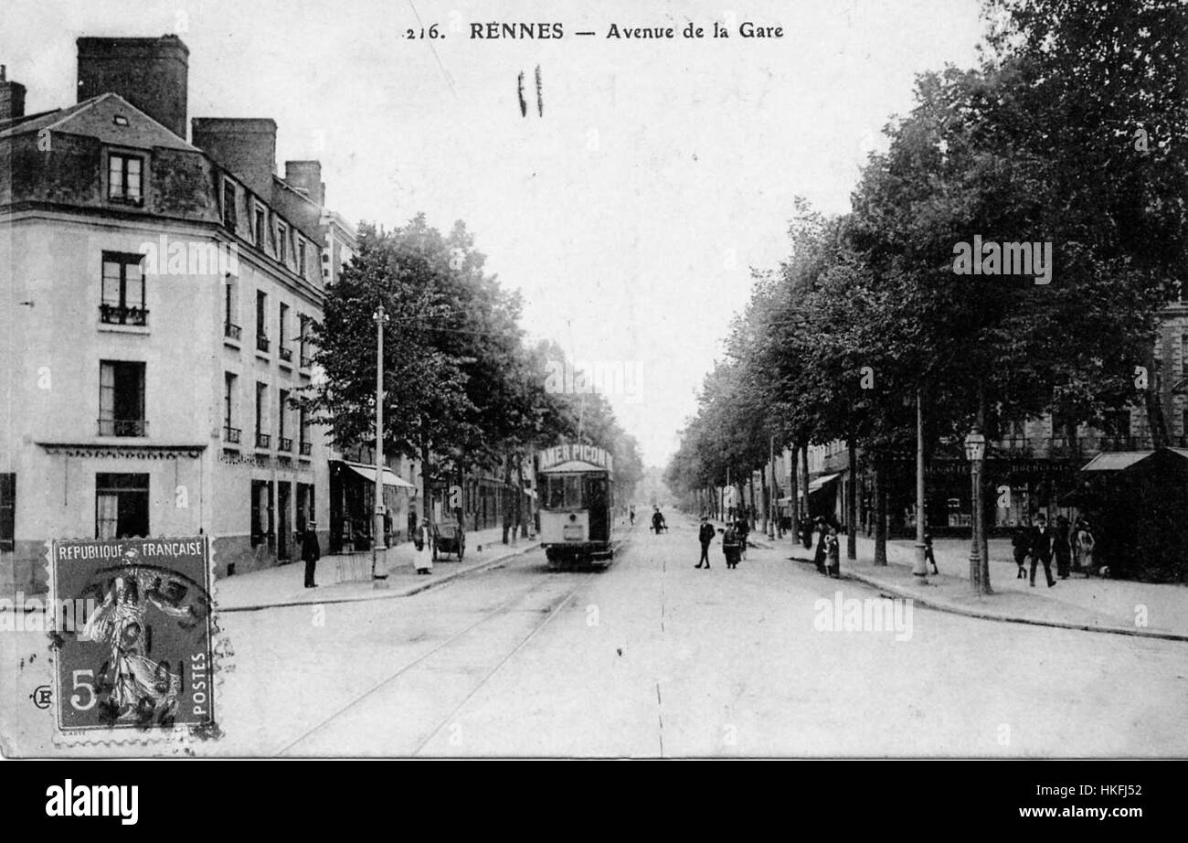 The painting titled '100Fi12 Avenue de la Gare Rennes' captures a ...