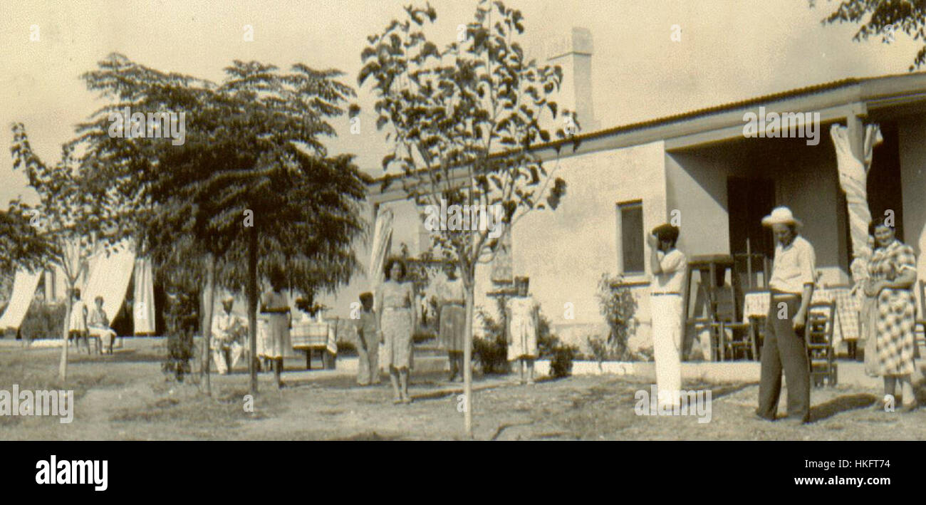 'La colonia 1938a' is a historical artwork depicting scenes from daily ...