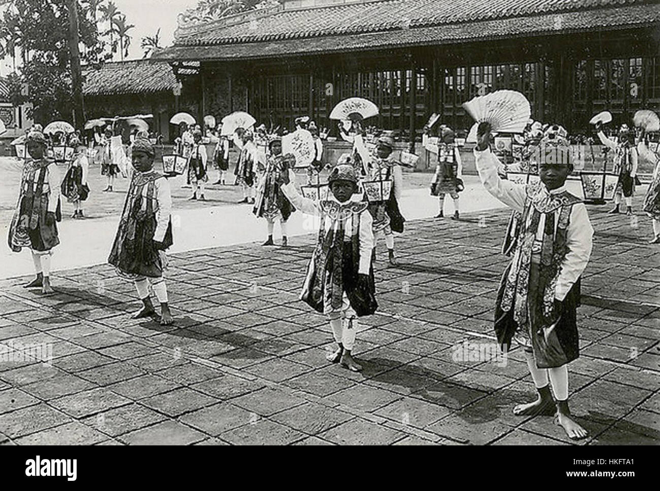 'VietDance' is a vibrant depiction of traditional Vietnamese dance ...