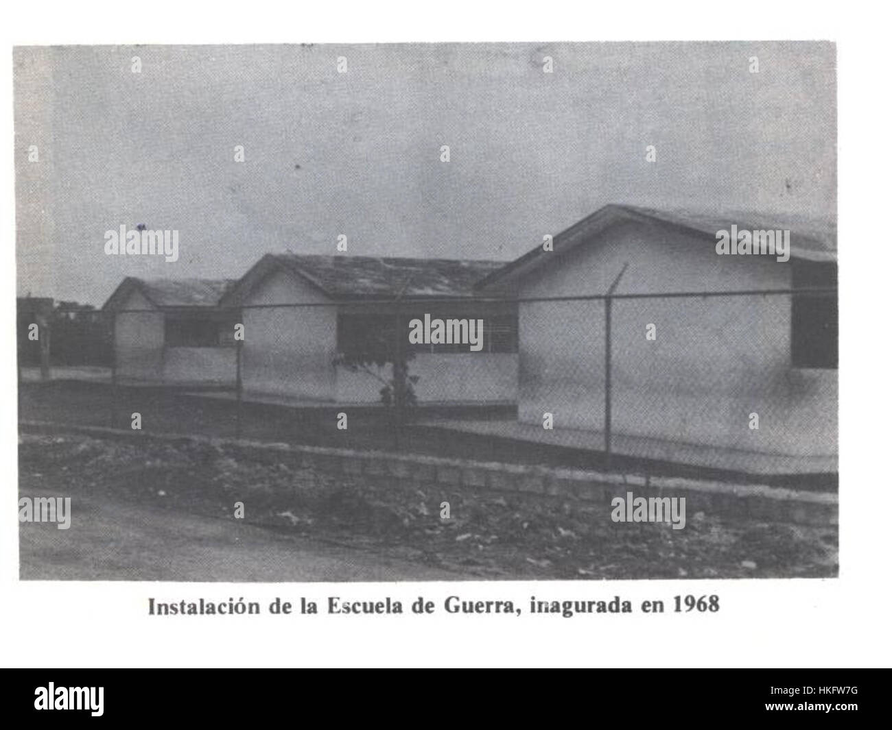 'Escuela de Guerra' is a historical artwork depicting a military ...