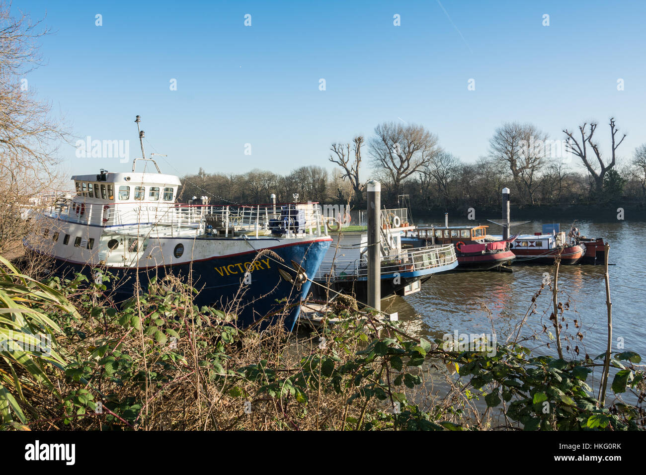 Chiswick pier hi-res stock photography and images - Alamy