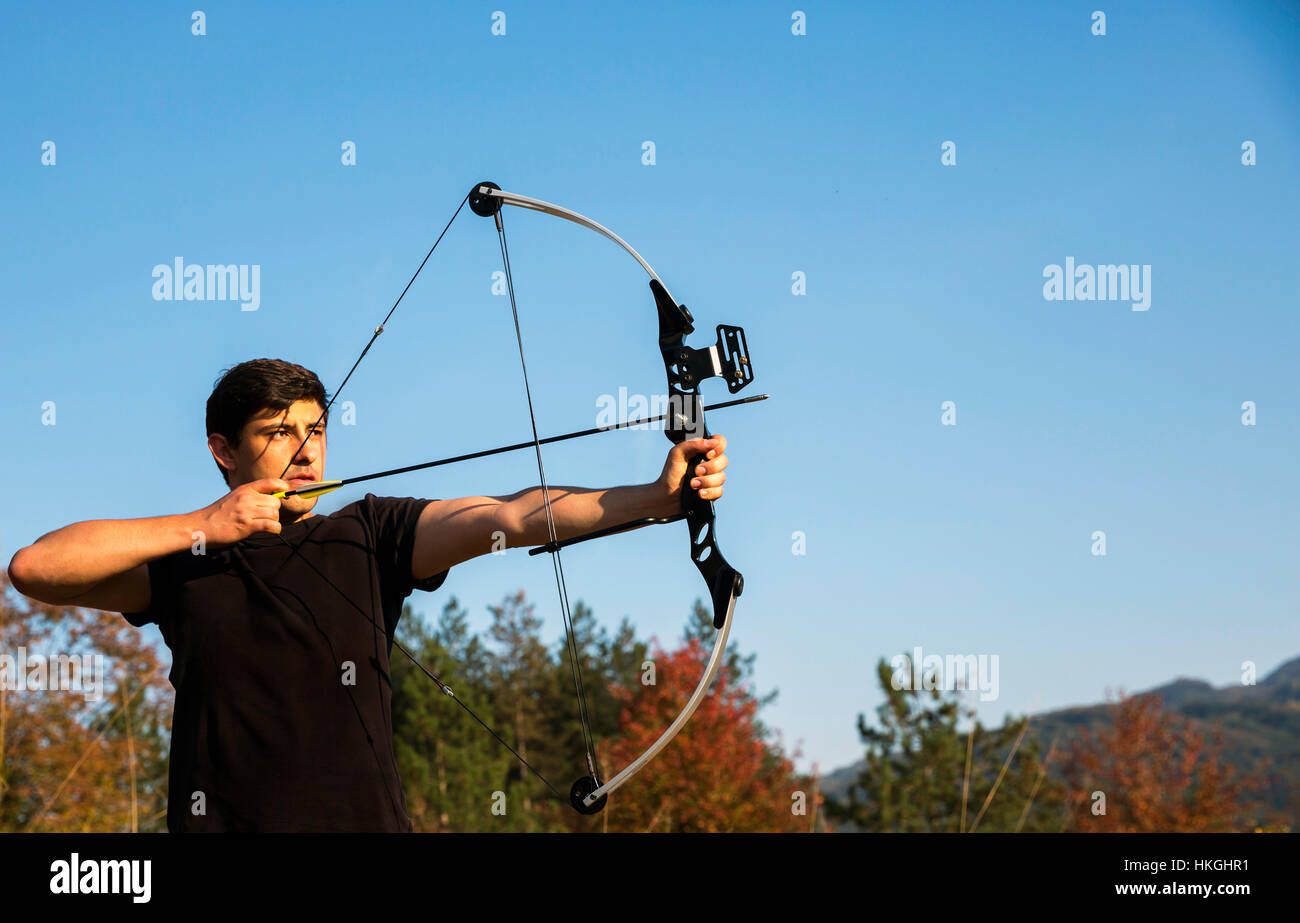 Archer bow hi-res stock photography and images - Alamy