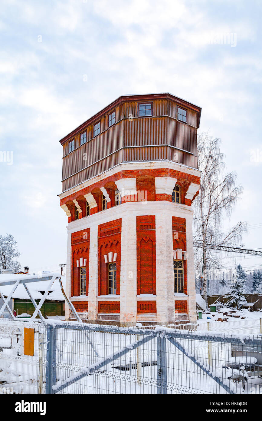 Old steam locomotive water tower hi-res stock photography and images ...