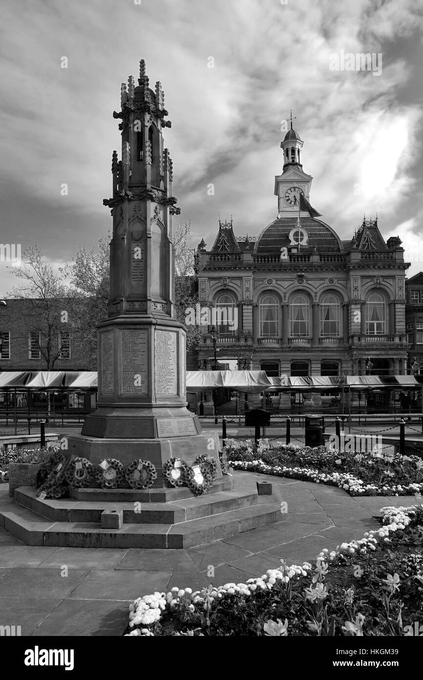 The war memorial and town hall in the market town of Retford ...