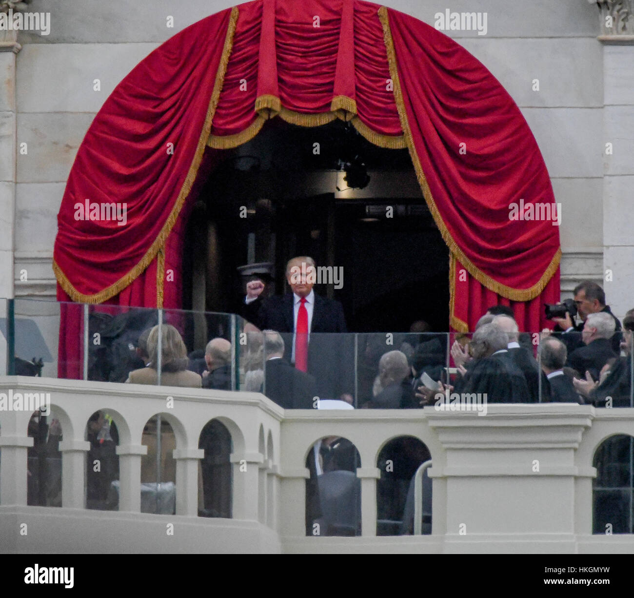 Donald trump raised fist hi-res stock photography and images - Alamy