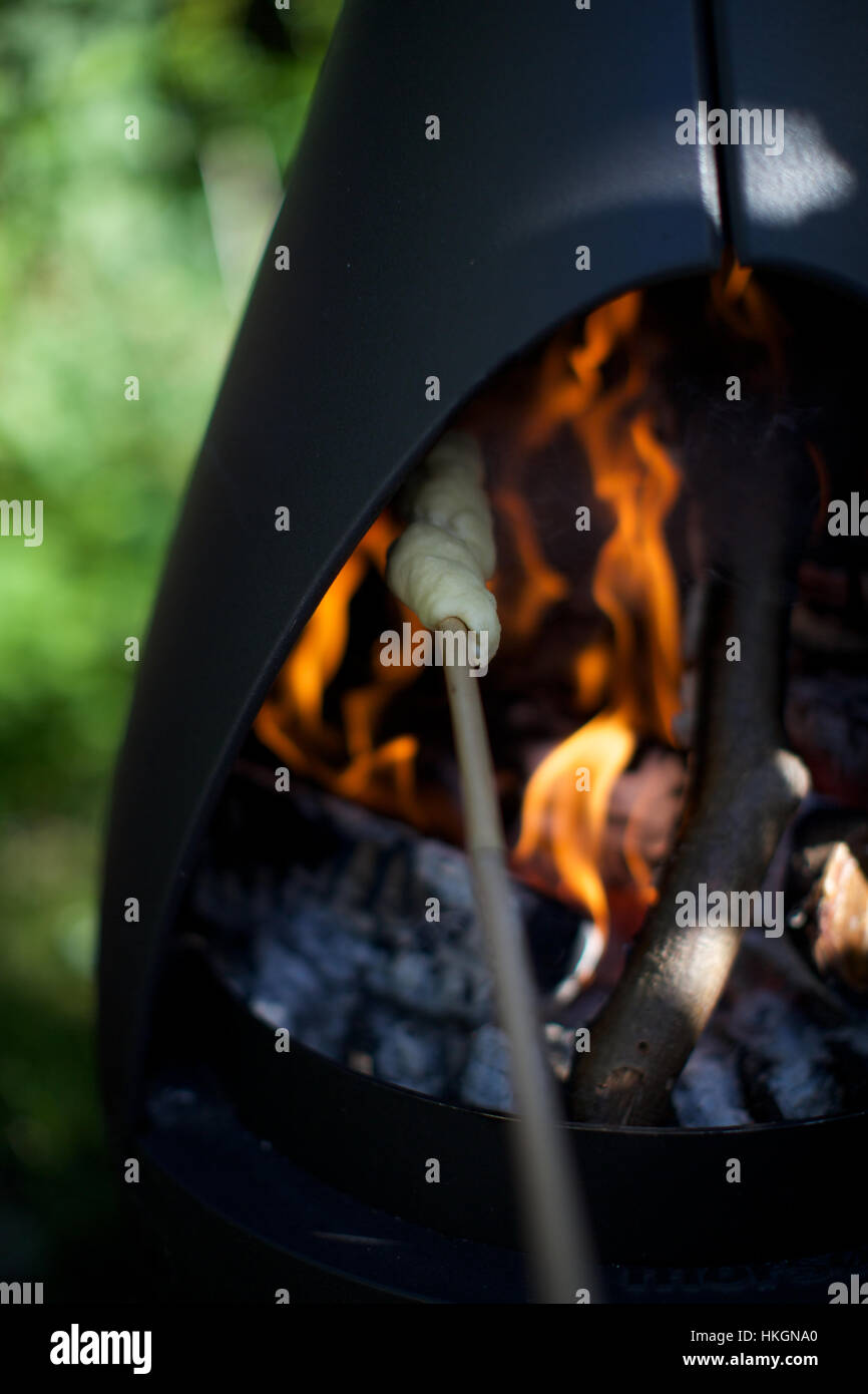 Campfire twist bread hi-res stock photography and images - Alamy
