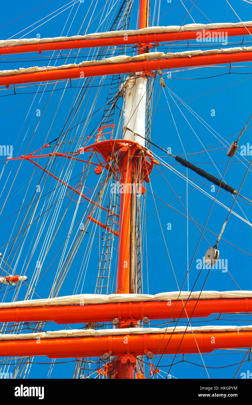 Masts of sailing boat Stock Photo - Alamy