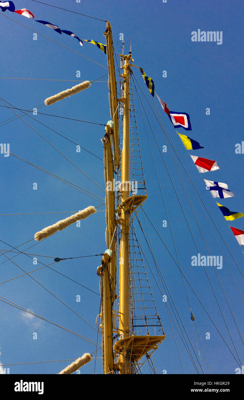 Masts of sailing boat Stock Photo - Alamy