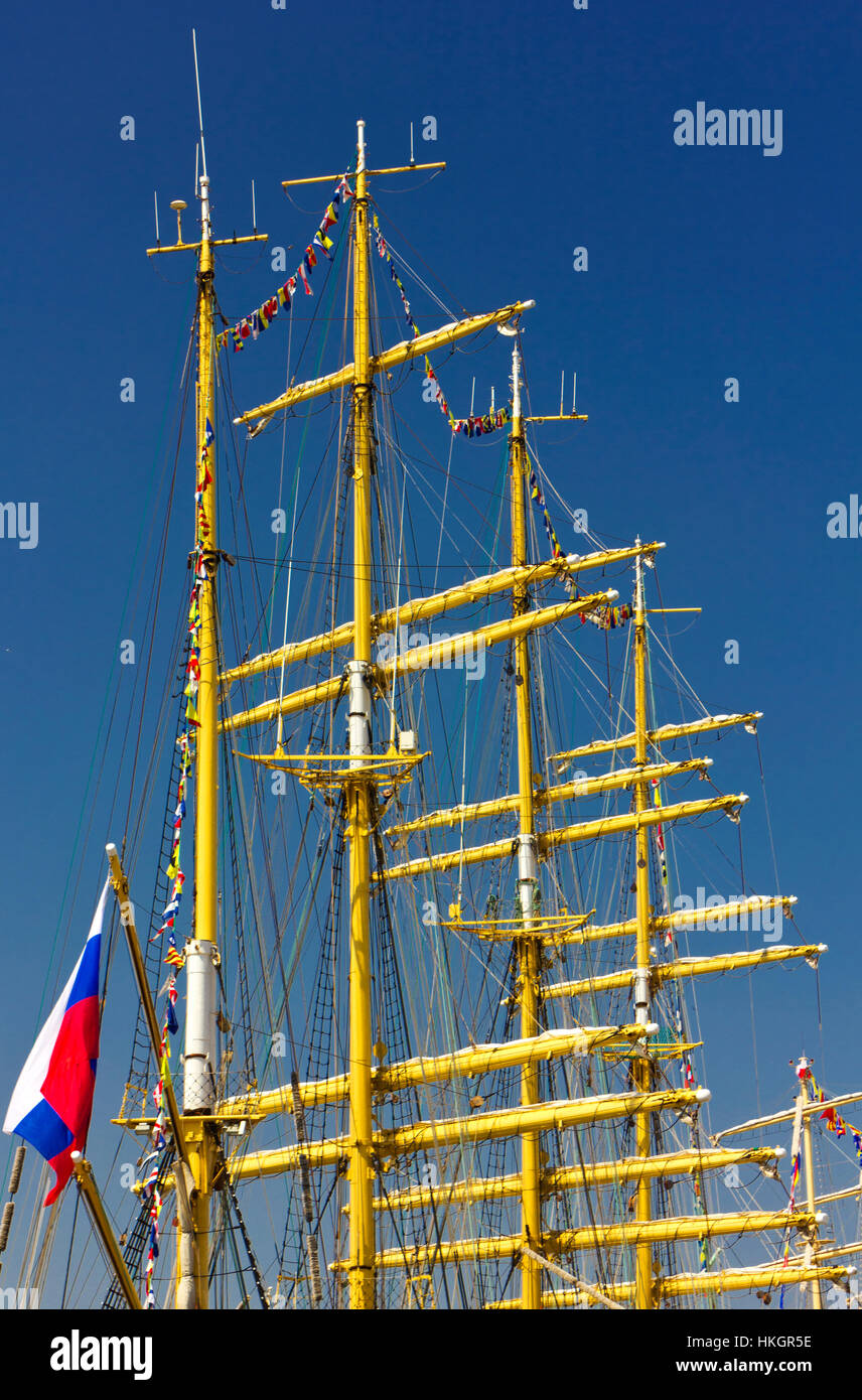 Masts of sailing boat Stock Photo - Alamy