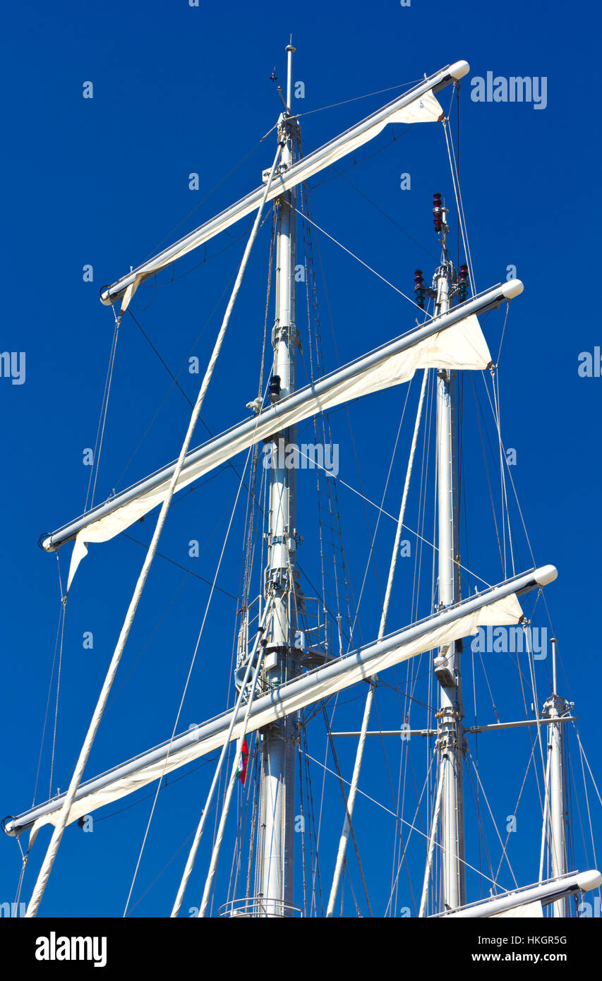 Masts of sailing boat Stock Photo - Alamy