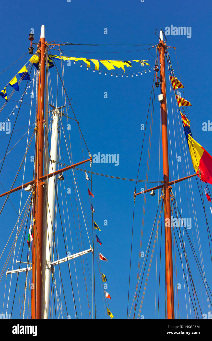 Masts of sailing boat Stock Photo - Alamy