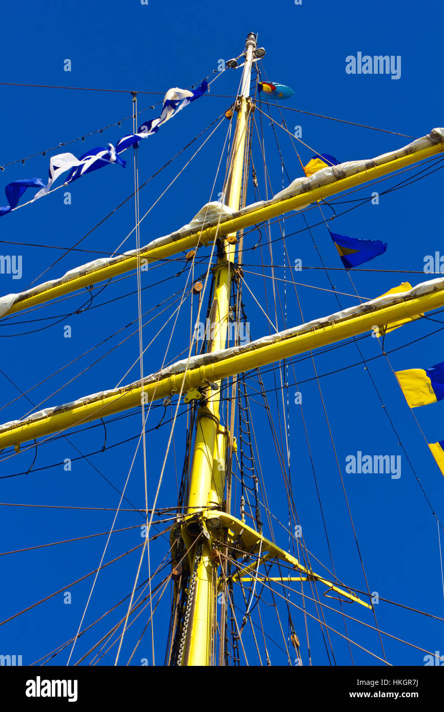 Masts of sailing boat Stock Photo - Alamy