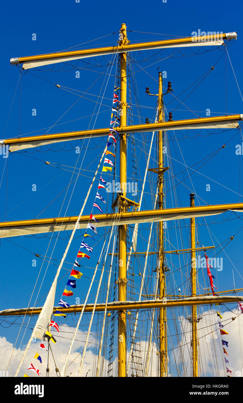 Masts of sailing boat Stock Photo - Alamy