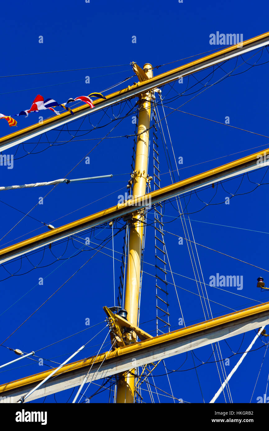 Masts of sailing boat Stock Photo - Alamy