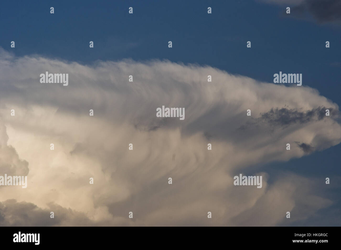 Wave shaped cloud hi-res stock photography and images - Alamy