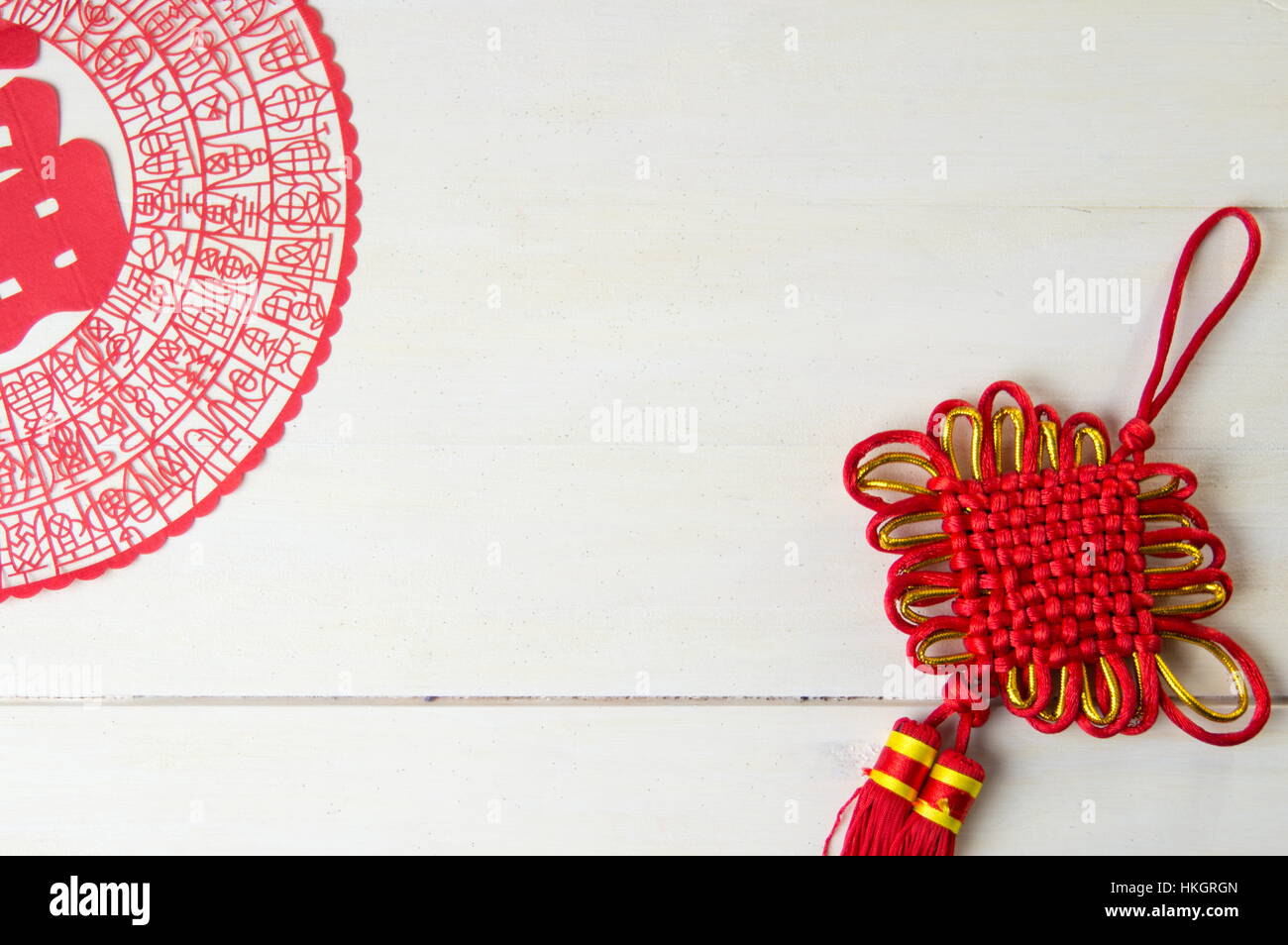 Chinese knot and paper cut for good luck Stock Photo - Alamy