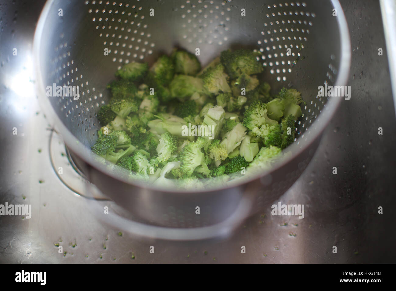 Kitchen sink strainer hi-res stock photography and images - Alamy