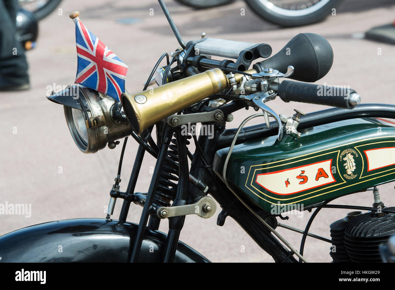 Vintage BSA motorcycle with union jack flag at VMCC banbury run ...