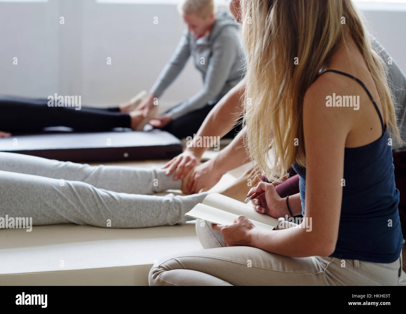 Massage training hi-res stock photography and images - Alamy