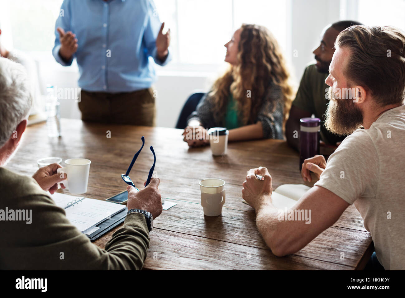 Meeting Table Networking Sharing Concept Stock Photo - Alamy