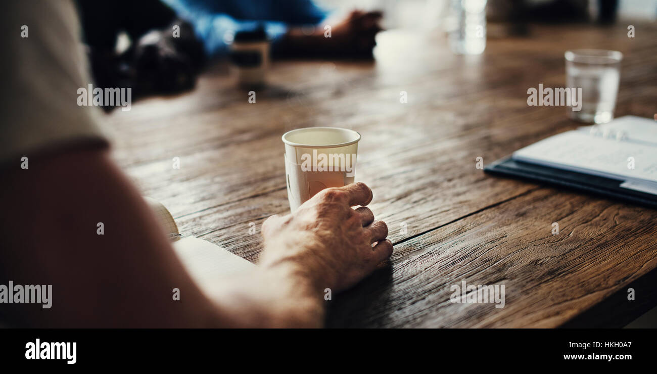 Meeting Table Networking Sharing Concept Stock Photo - Alamy