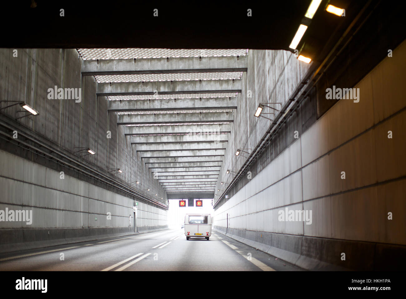 See through tunnel hi-res stock photography and images - Alamy