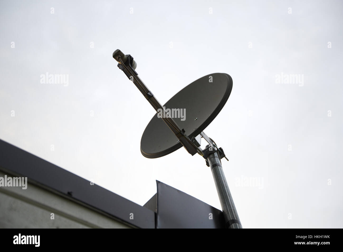 Rooftop broadcasting equipment hi-res stock photography and images - Alamy