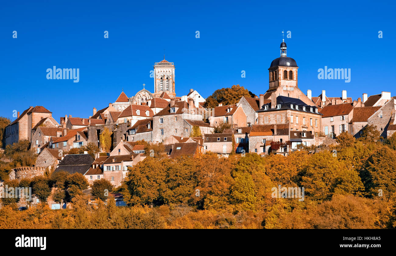 Vezelay hi-res stock photography and images - Alamy