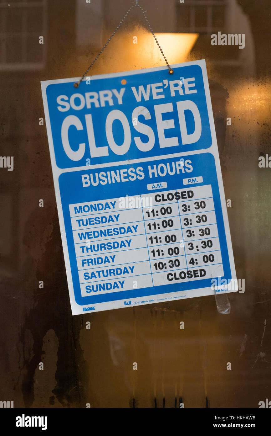 Cafe closed sign hi-res stock photography and images - Alamy