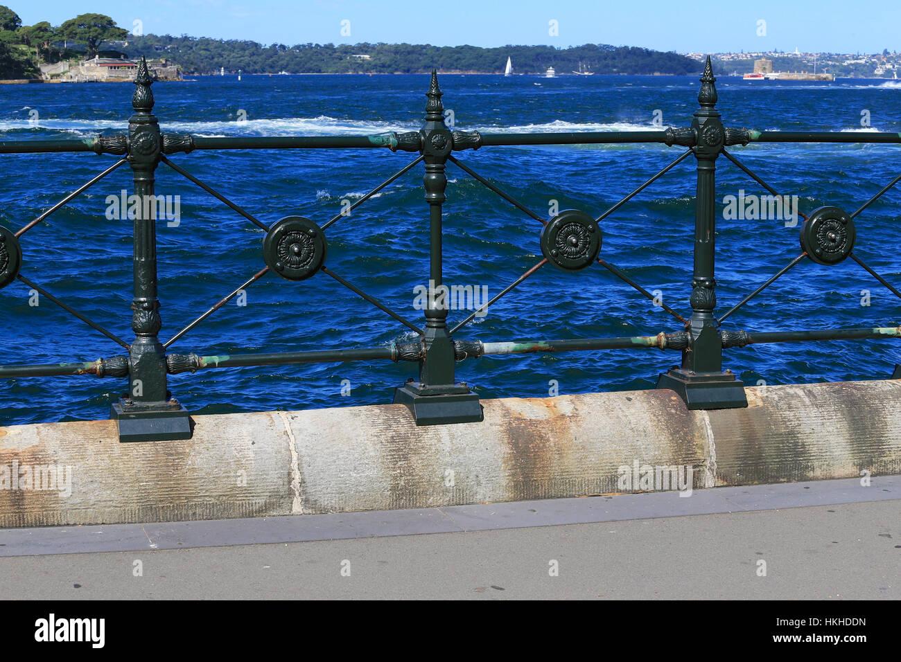 Harbour walkway hi-res stock photography and images - Alamy