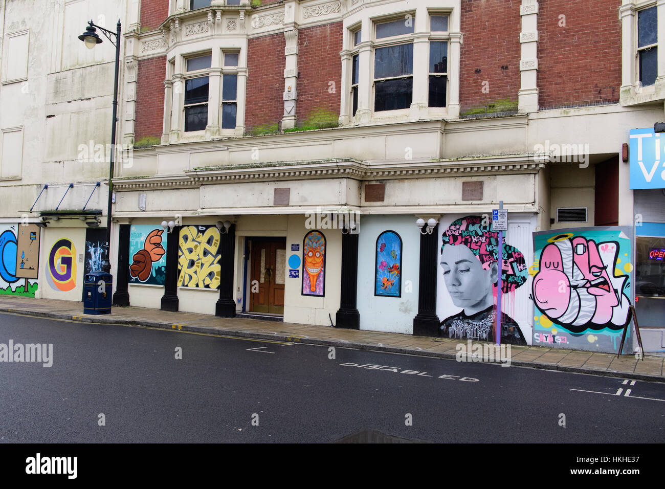 Street art on building Stock Photo - Alamy