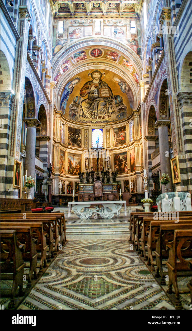 Duomo cathedral interior hi-res stock photography and images - Alamy