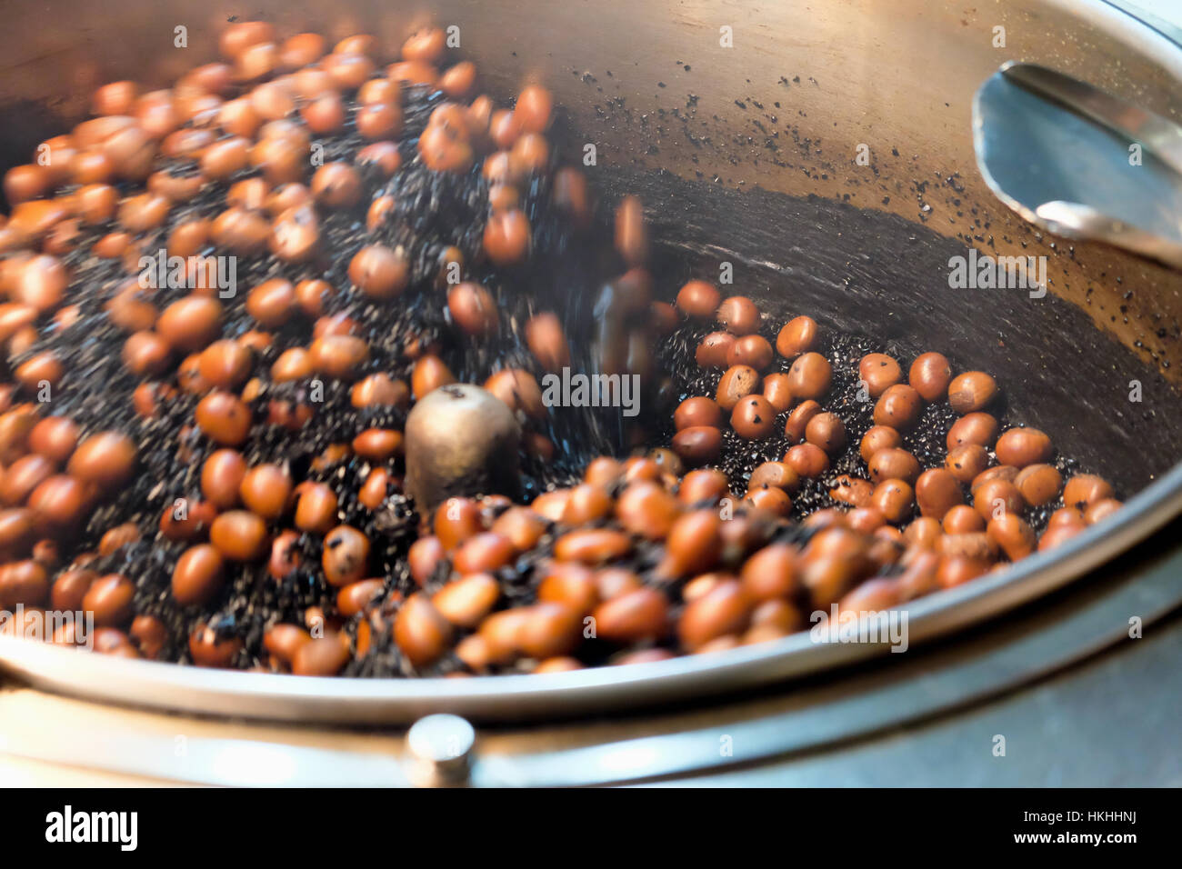 Chestnut roasting,Chestnut snacks are famous and popular in Yaowarat ...