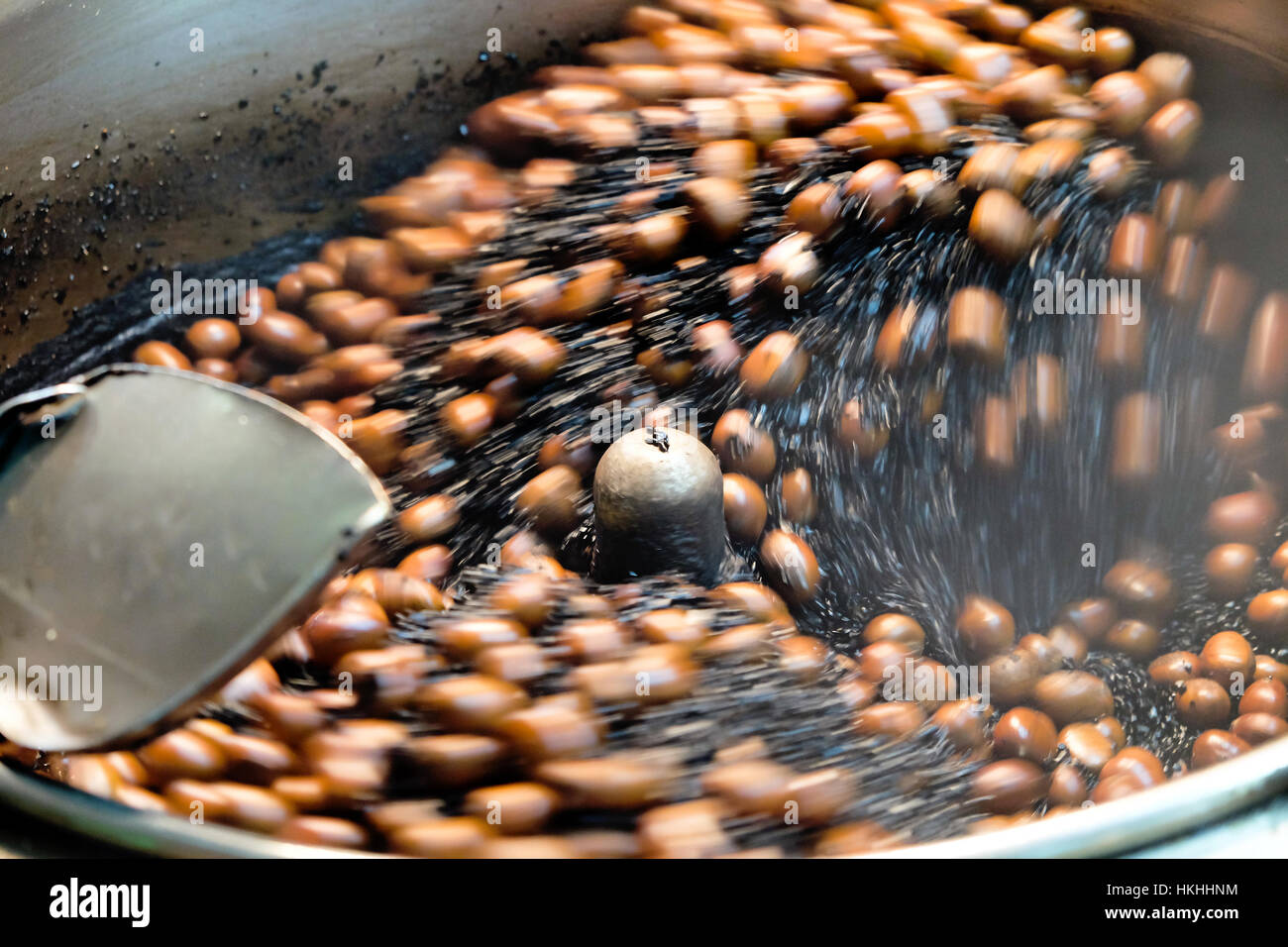 Chestnut roasting,Chestnut snacks are famous and popular in Yaowarat ...