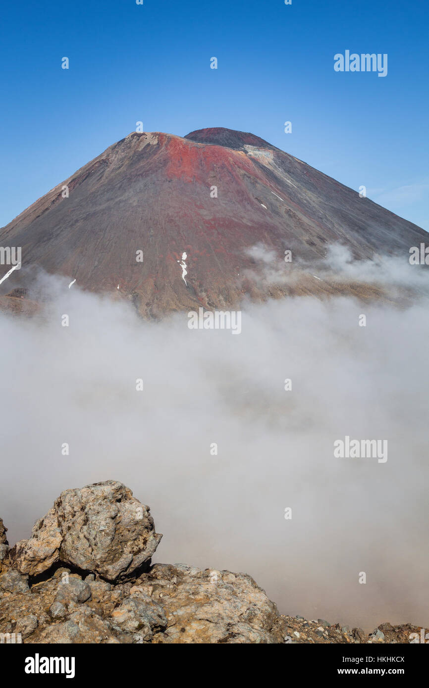 Ngauruhoe volcano (2291mt), Tongariro national park, North island, New ...