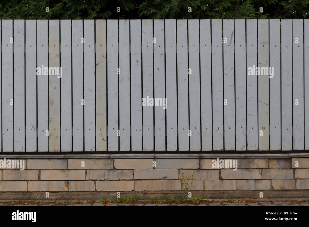 White wooden fence background hi-res stock photography and images - Alamy