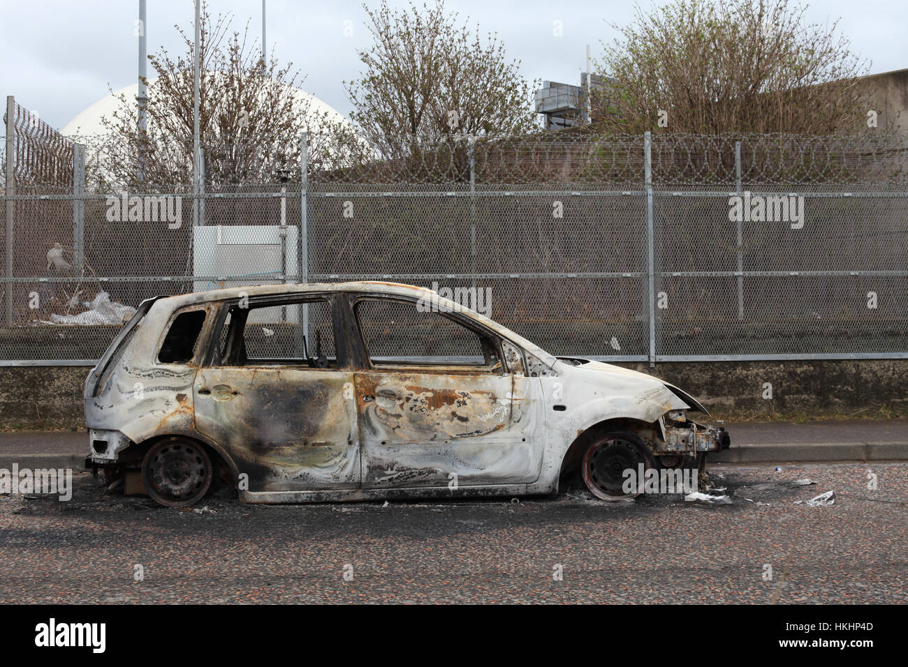 Burnt out abandoned car hi-res stock photography and images - Alamy