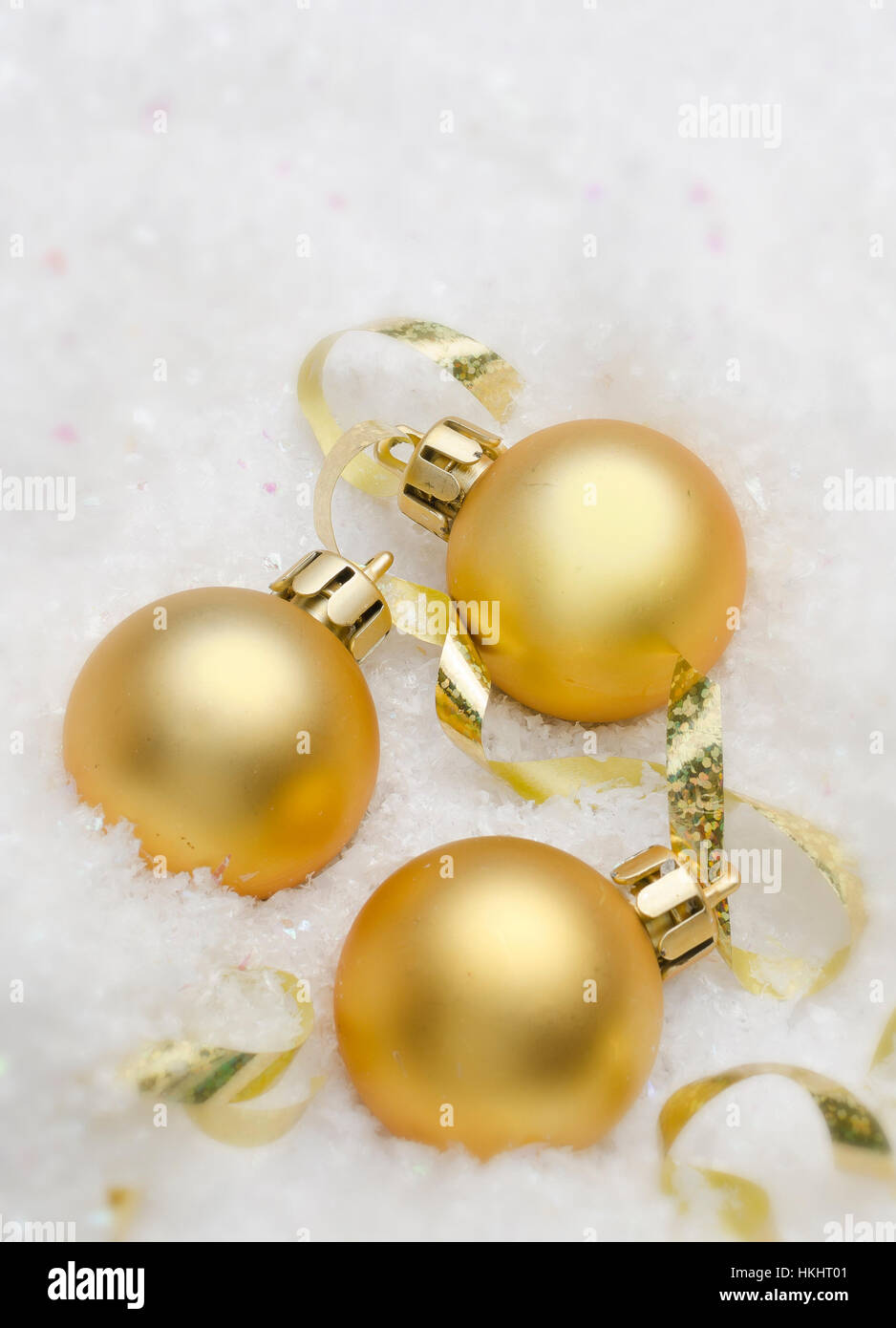 Gold baubles hi-res stock photography and images - Alamy