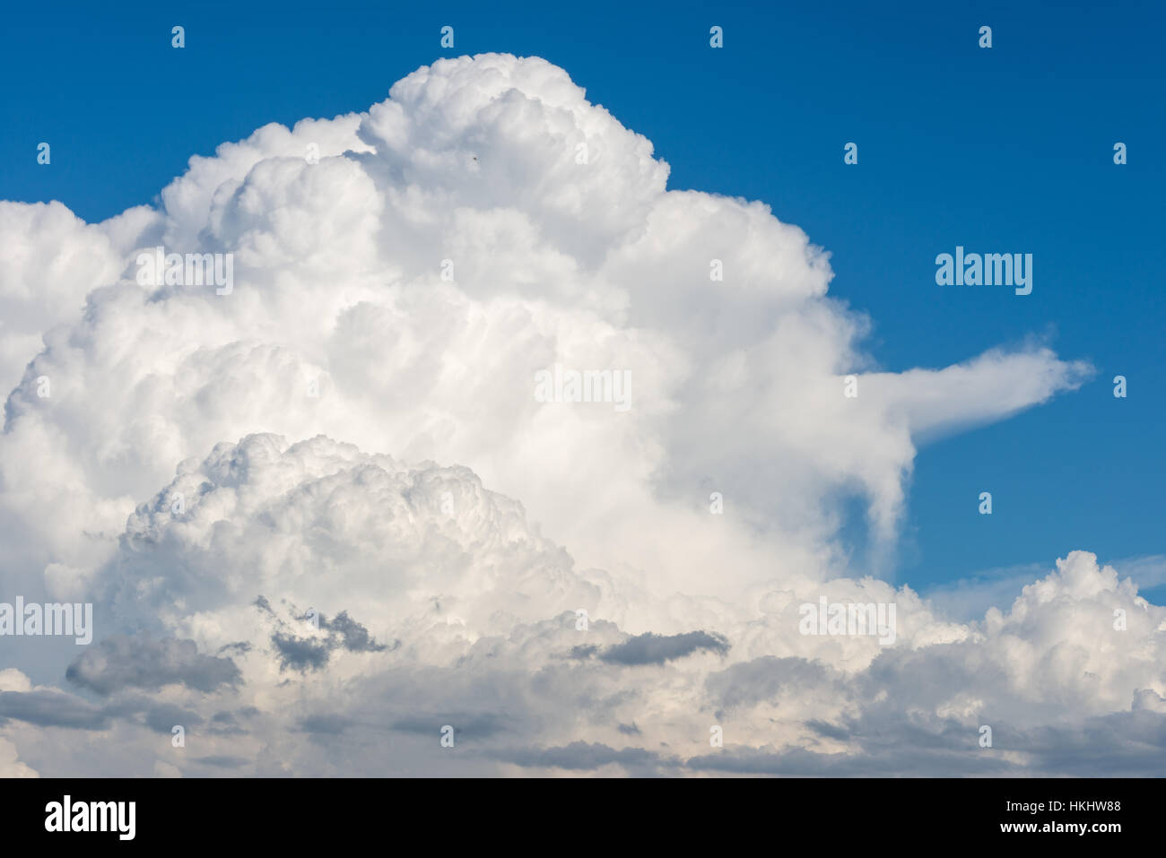 Cumulus forming hi-res stock photography and images - Alamy